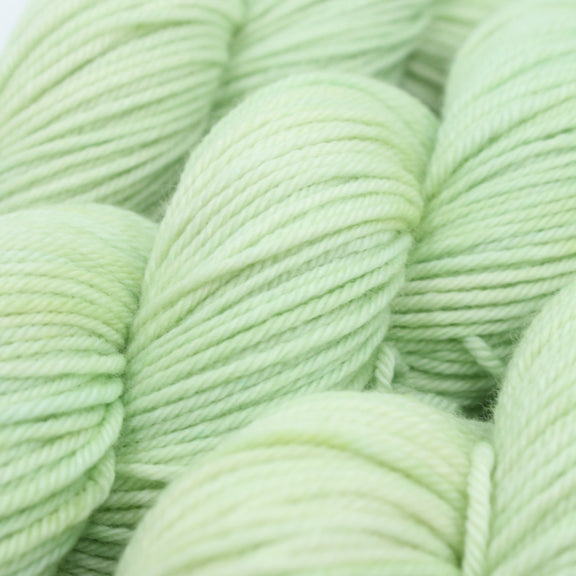 Mint - Hand dyed 100% Merino yarn – Skein Machine
